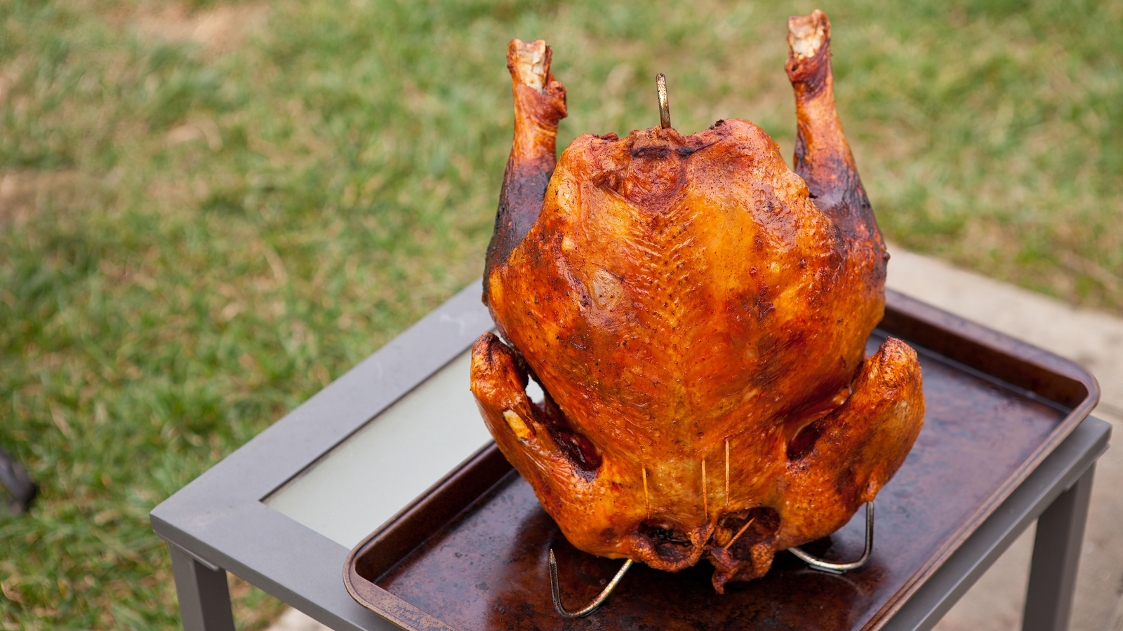 10 Mistakes Everyone Makes With Deep Fried Turkey