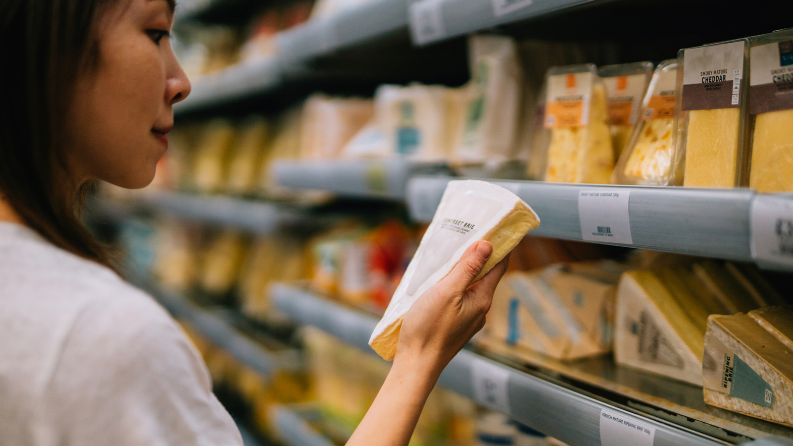 12 Grocery Chains With Stand-Out Cheese Departments