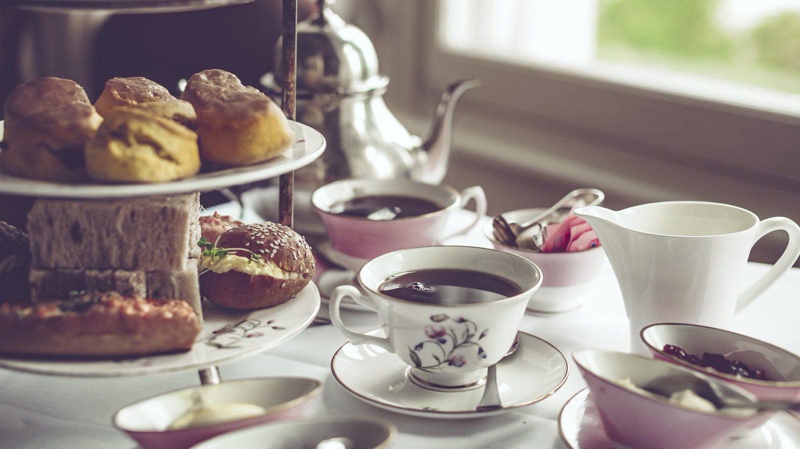 13 Must-Try Afternoon Teas Around The World