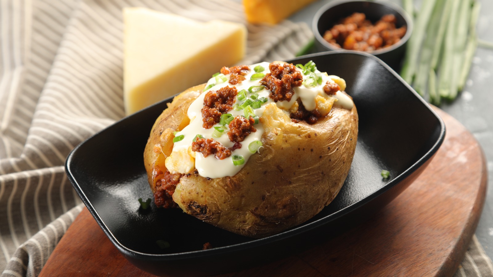 13 Tips To Make Your Baked Potatoes Taste Like They Came From A Restaurant