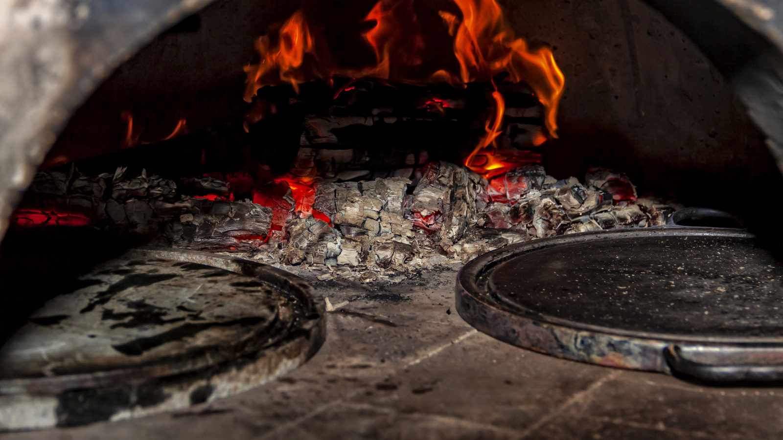 13 Unexpected Ways To Use Your Pizza Stone