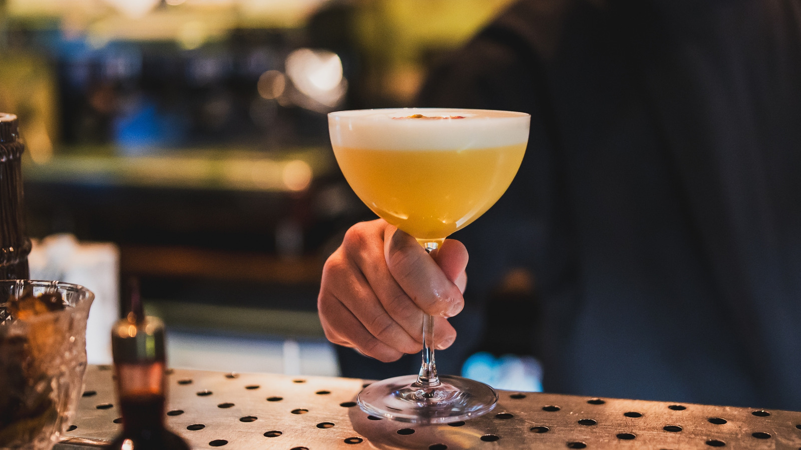 2 Words Your Bartender Never Wants To Hear You Say When Ordering A Cocktail