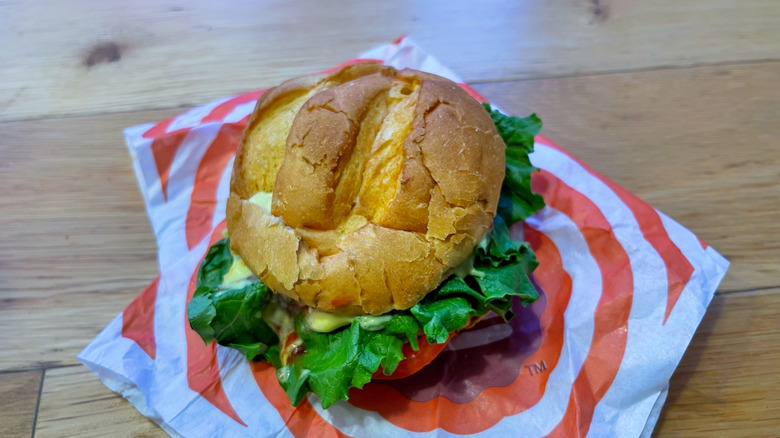 6 Restaurant Chain Smash Burgers, Ranked Worst To Best