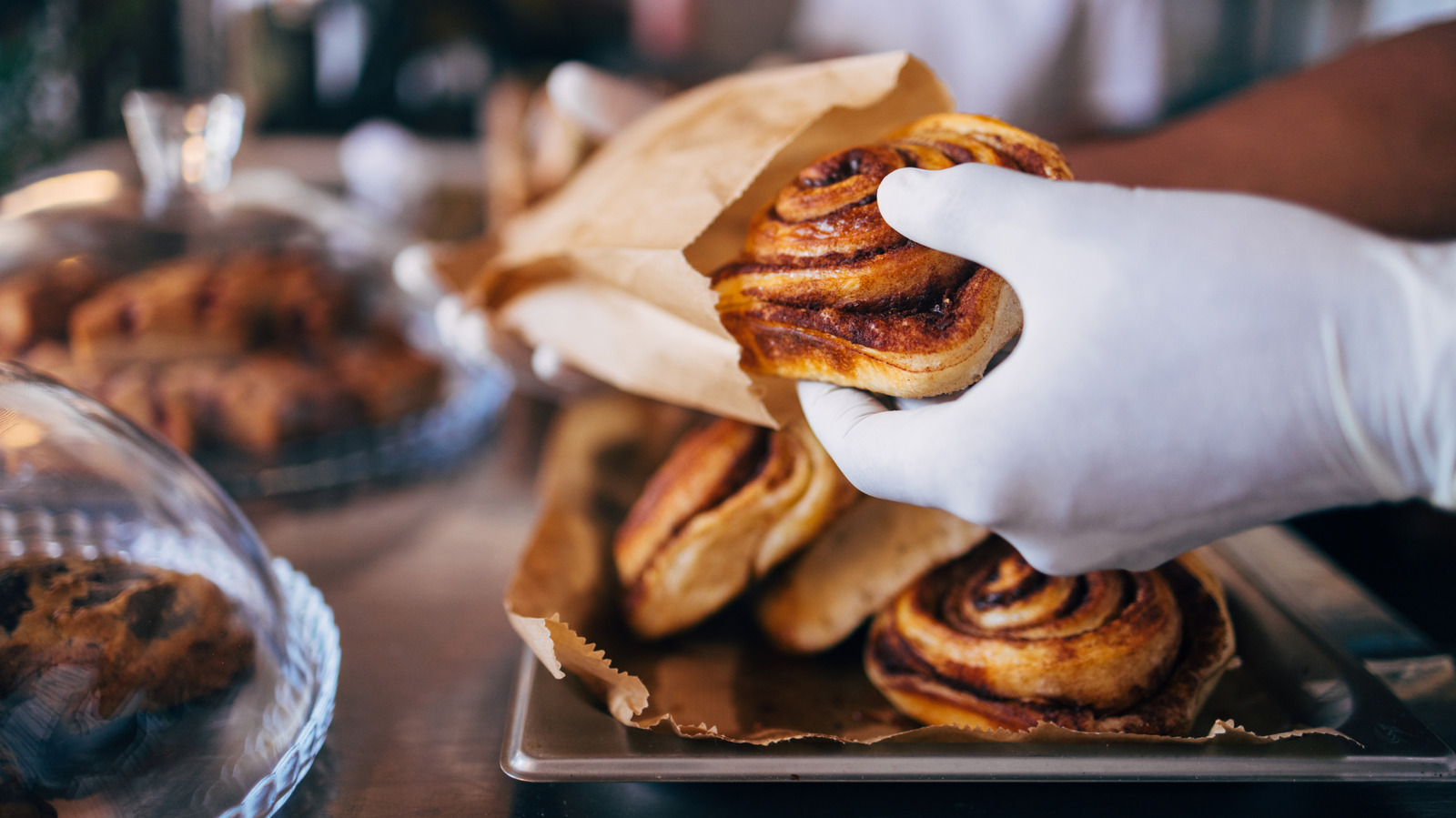 Do You Remember The '80s Cinnamon Roll Chain Acquired By Arby's In The ...