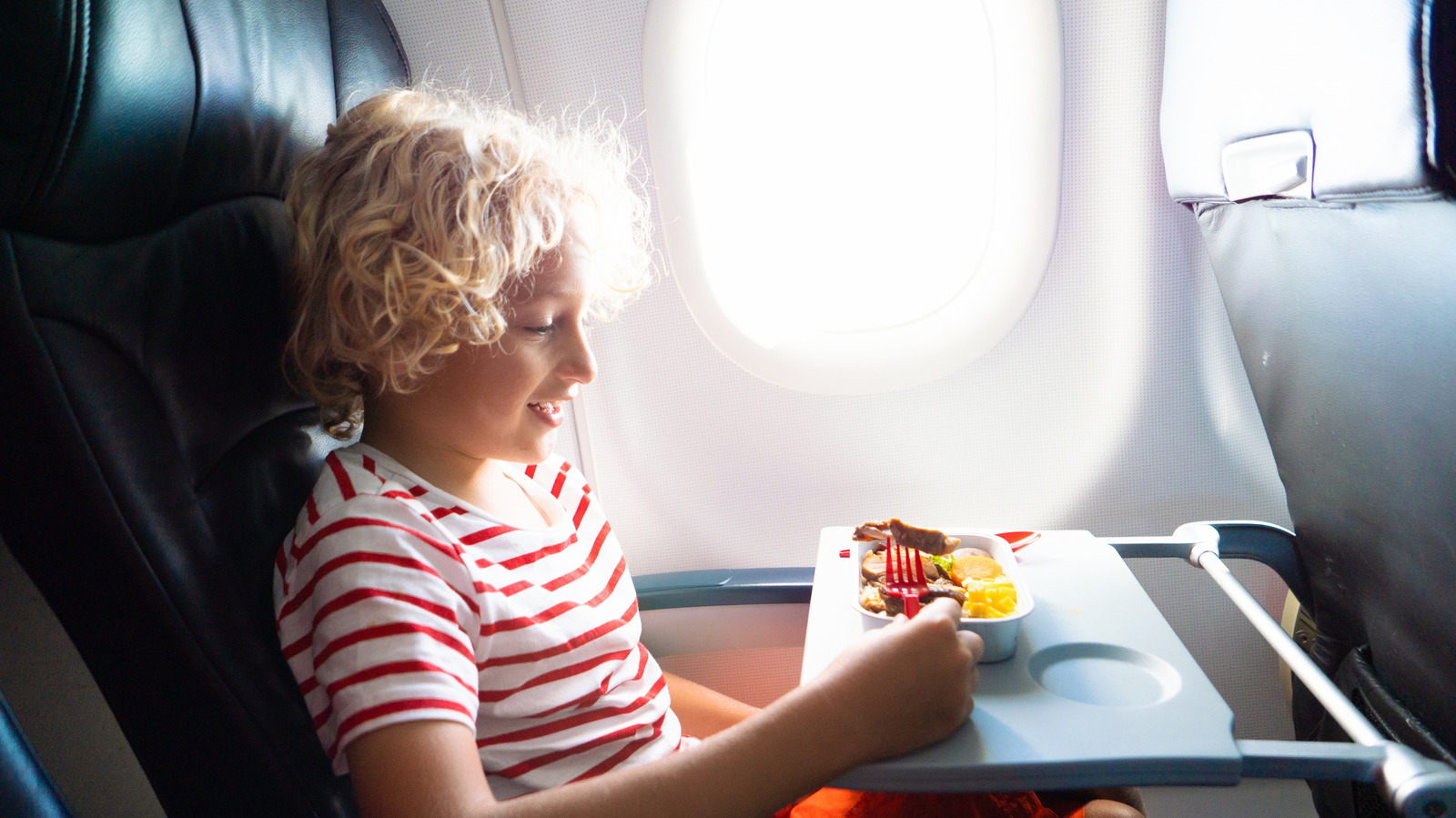 Airplane Foods That Will Actually Entertain Your Kids And Keep Them Full