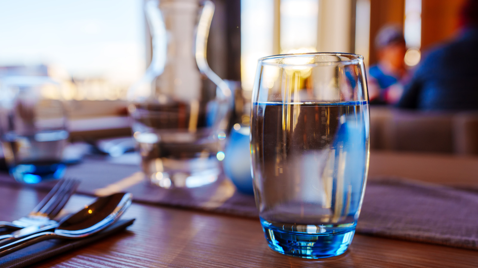 Are Restaurants Required To Give You Free Water?
