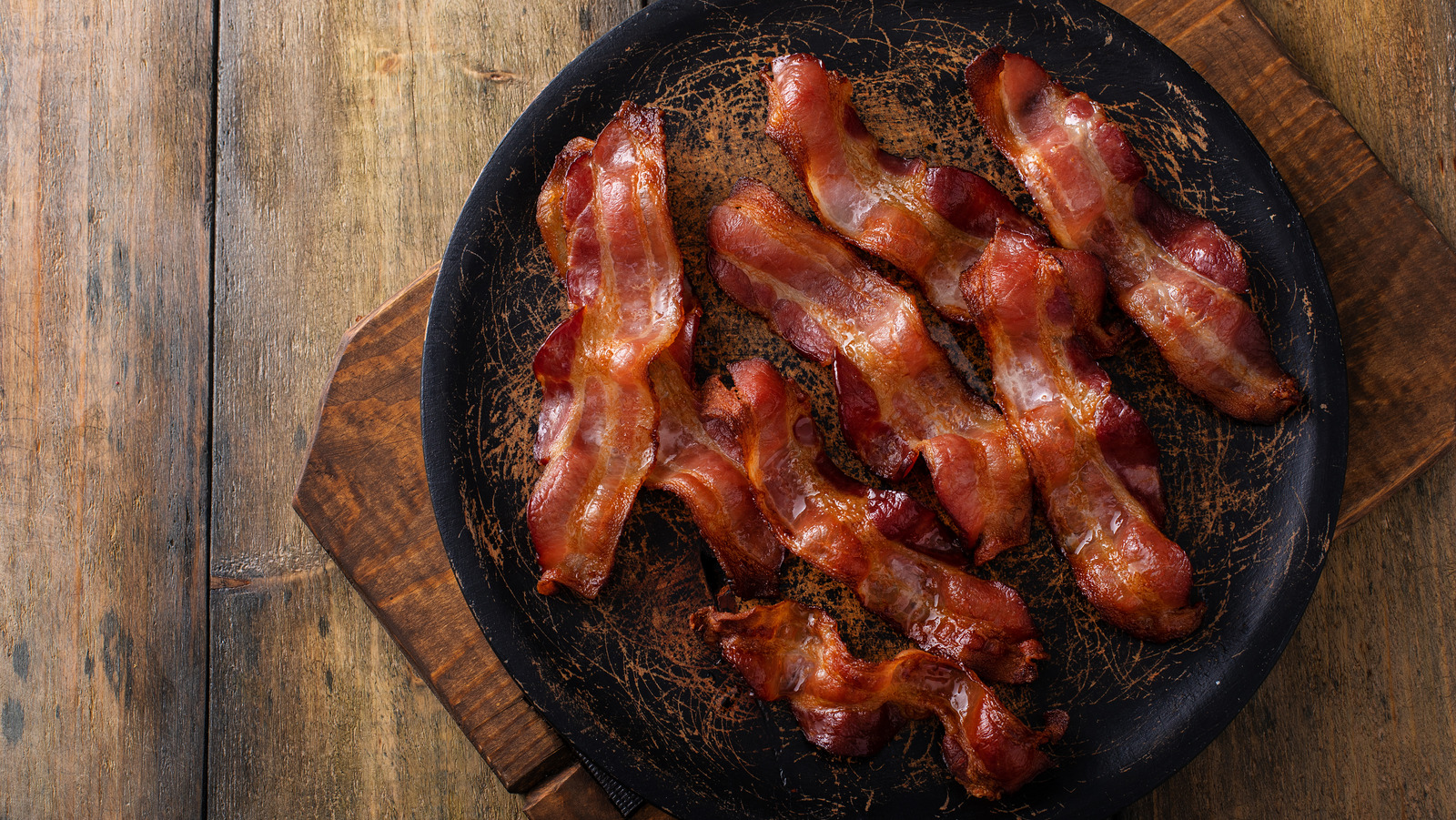 Avoid Bacon Splatter By Using This Handy Kitchen Tool