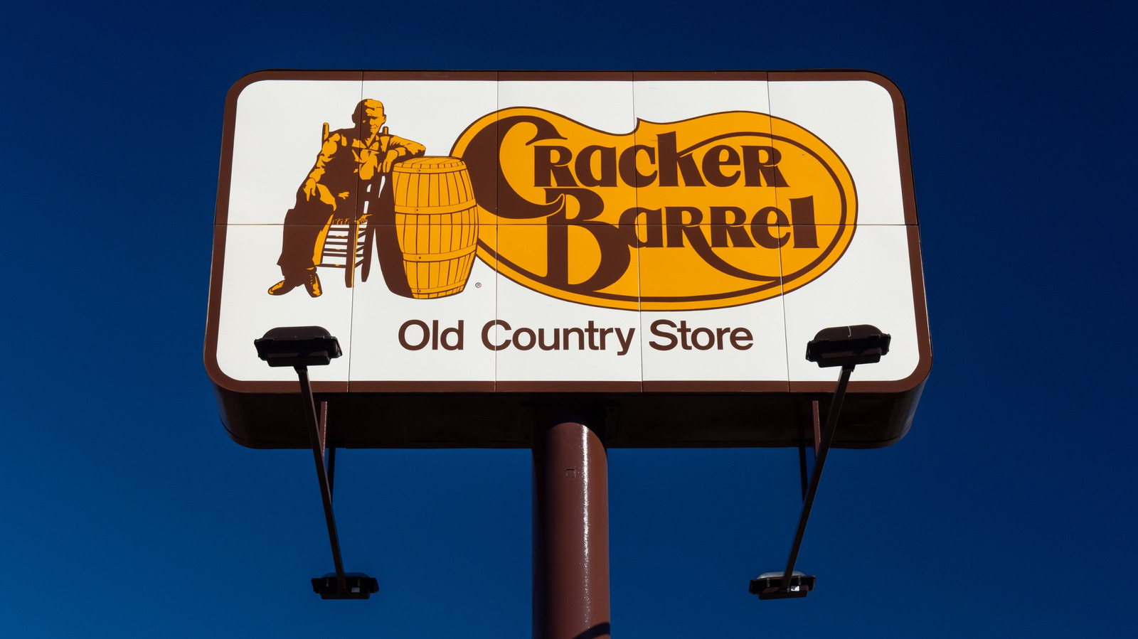 Avoid Ordering This Cracker Barrel Breakfast (Unless You Have People To ...