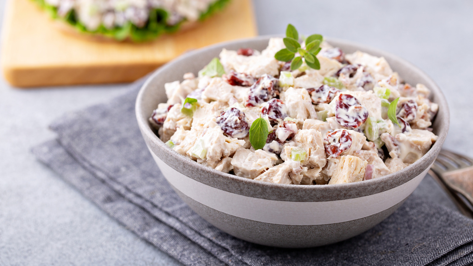 Boring Chicken Salad Gets A Sweet Flavor Boost From This Fruity Canned ...