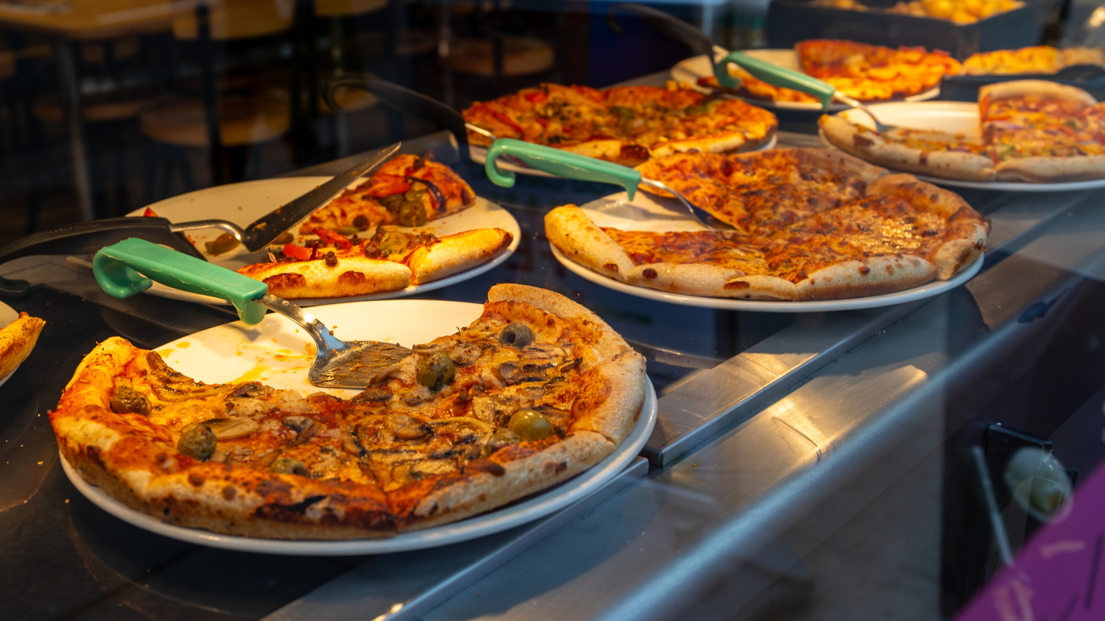 The Forgotten Buffet Chain That's Back On The Rise After Bankruptcy