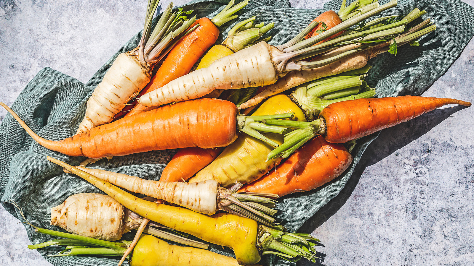 Carrots Vs Parsnips: What's The Difference?