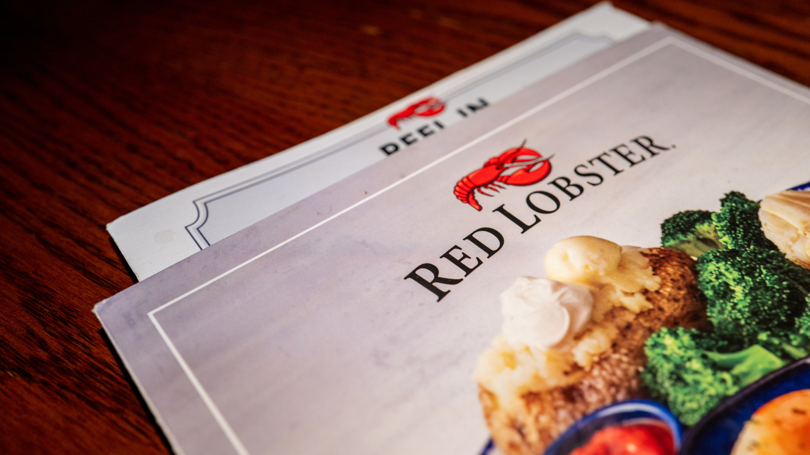Does Red Lobster Boil Lobsters Alive Before Serving? Here's The Truth