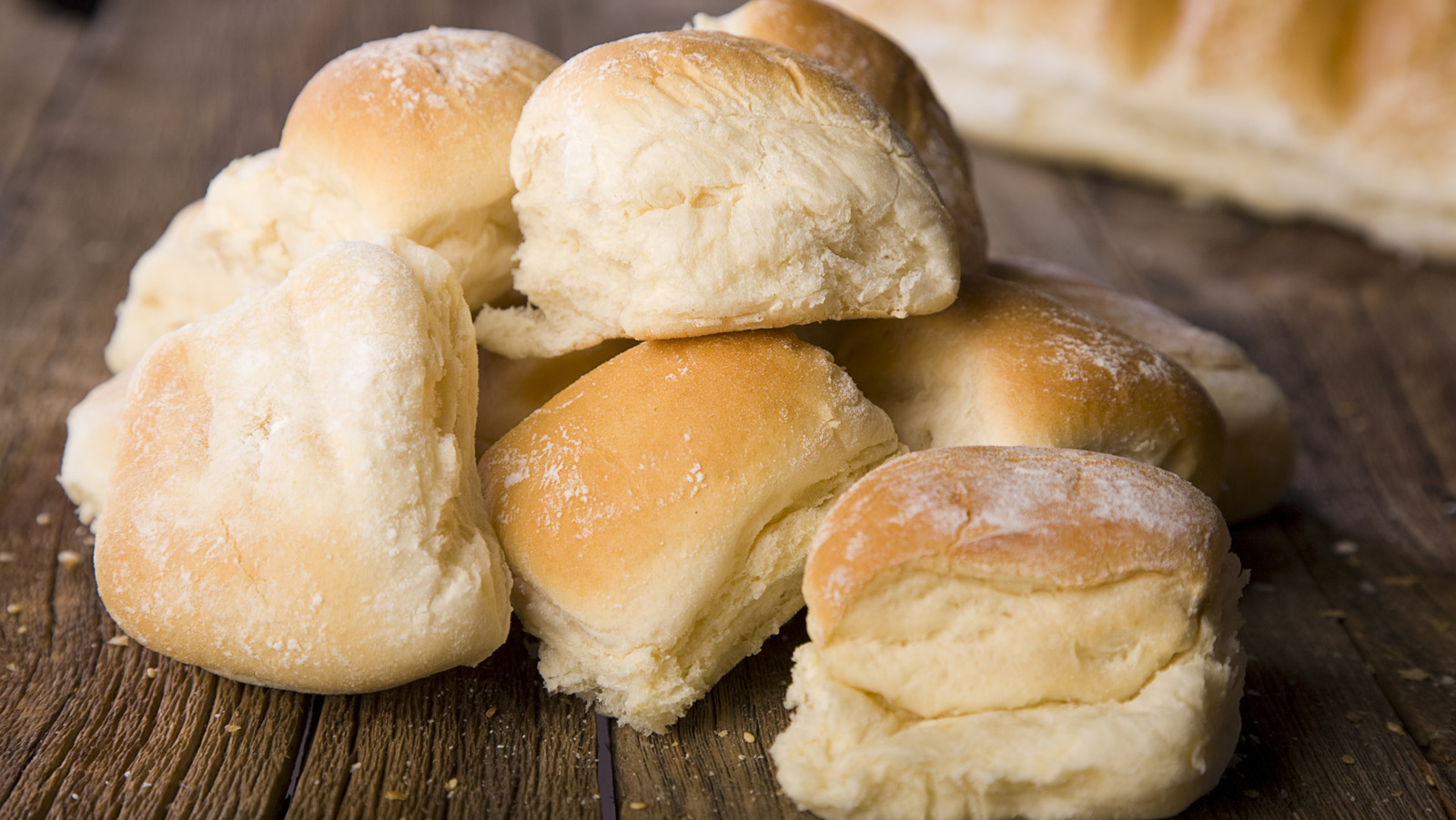 Welcome To Lambert's Cafe: Home Of Throwed Rolls