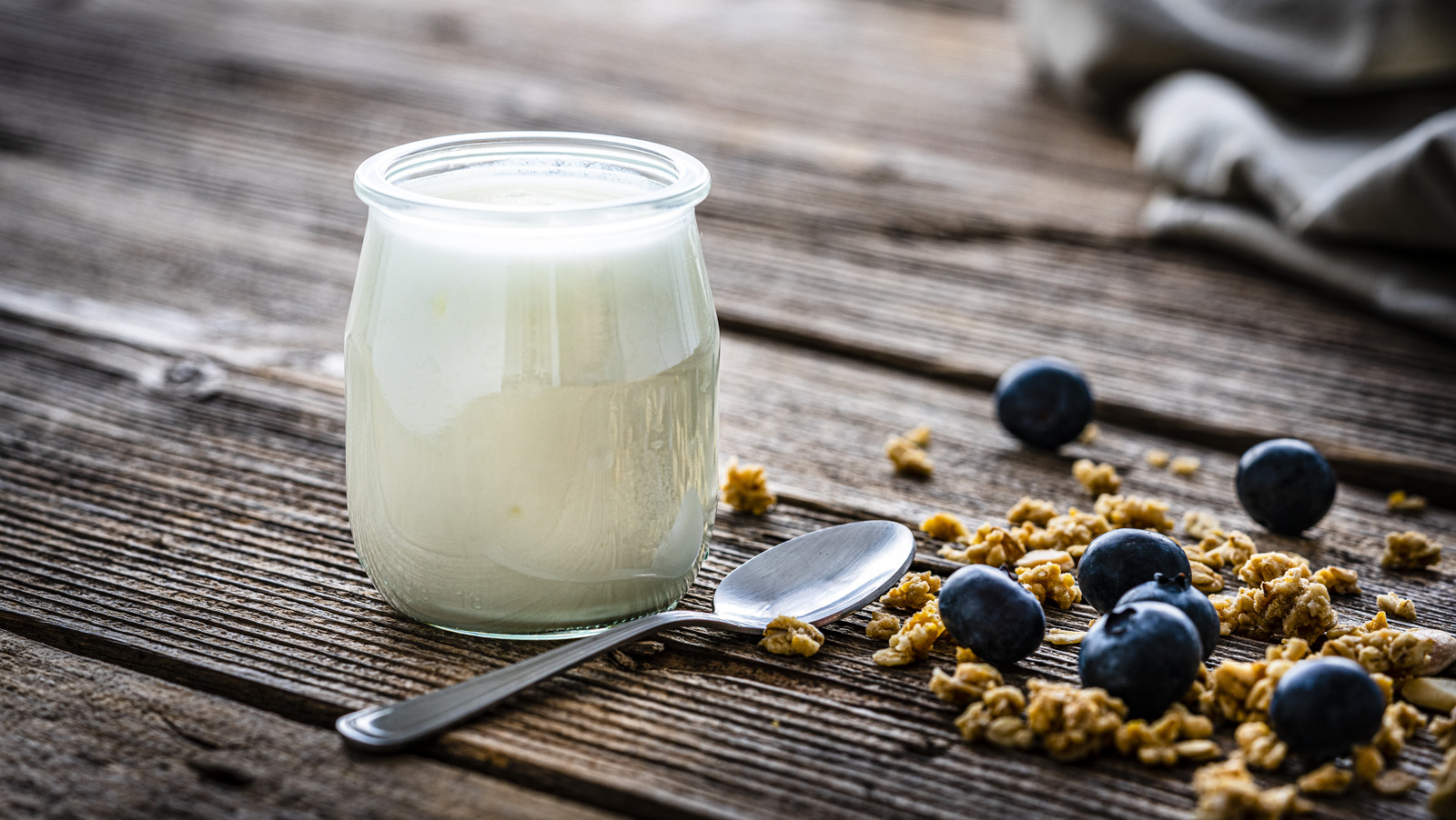 Don't Toss Your Old Yogurt Jars! Turn Them Into The Cutest Kitchen ...