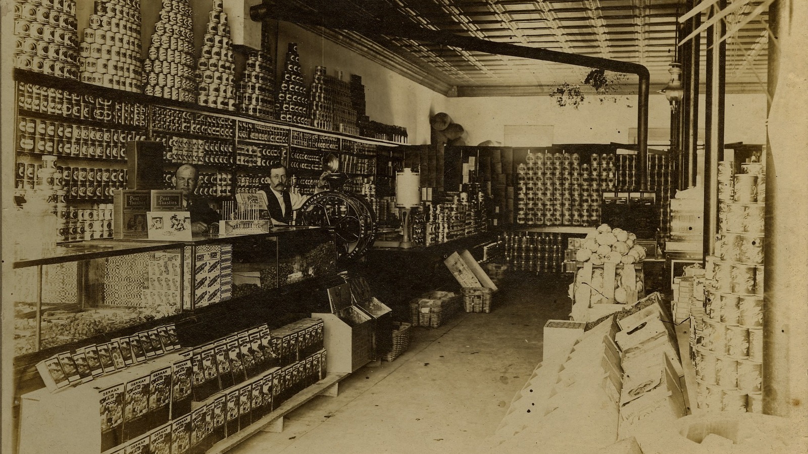 Here's How Grocery Stores Kept Food Fresh Before Modern Refrigeration