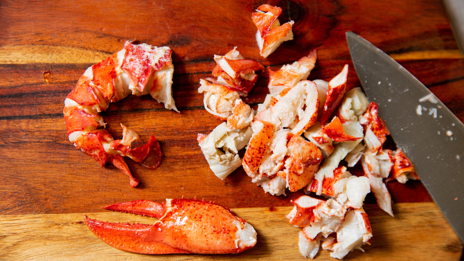 Here's How Much Lobster Meat You Need For A Great Lobster Roll