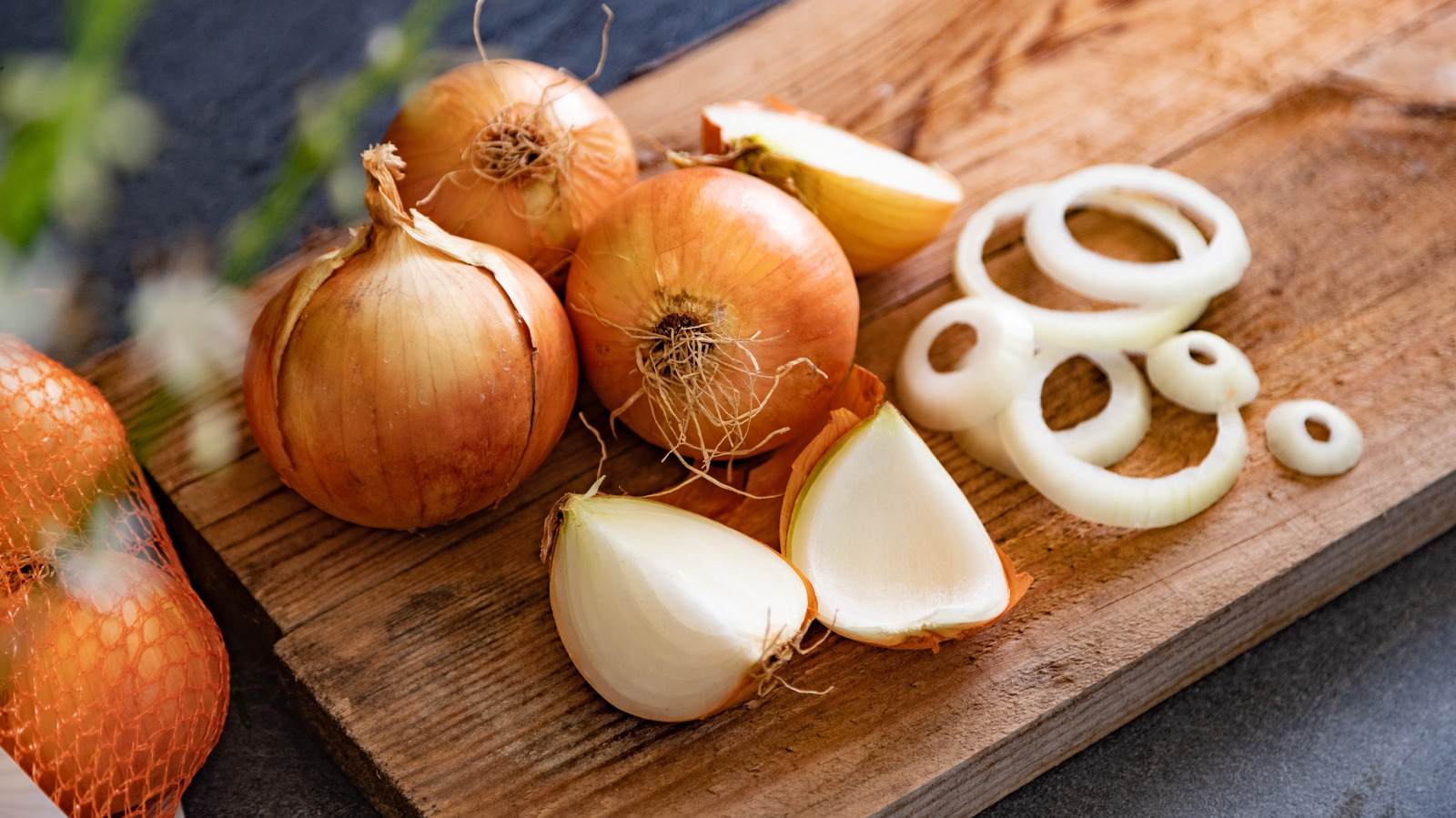 Here's How To Tell If An Onion Has Gone Bad