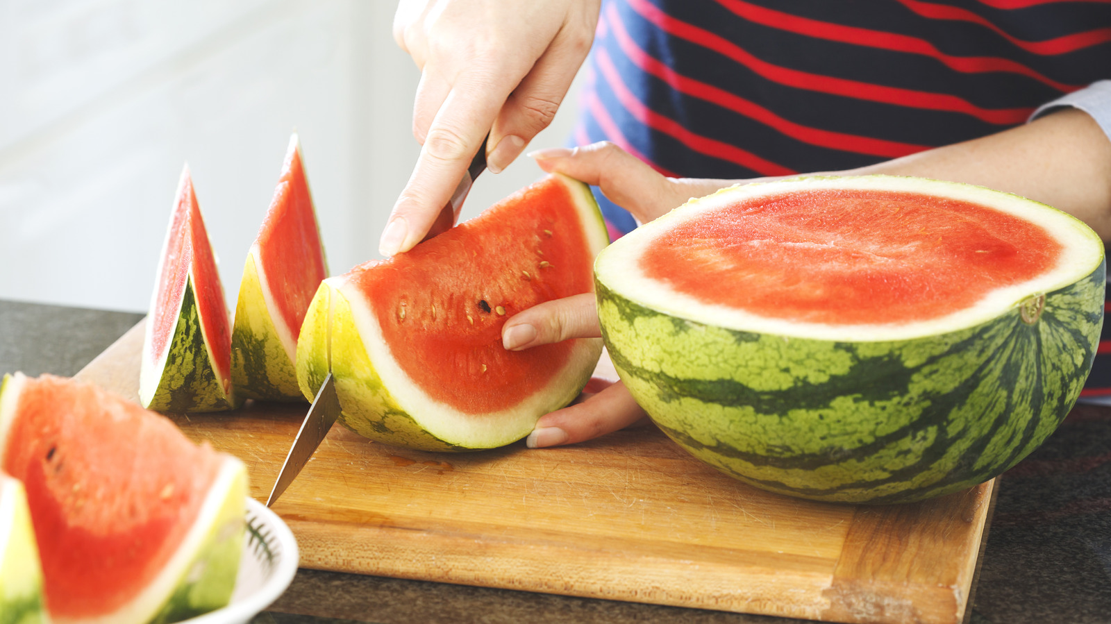 Here's What A Bad Watermelon Looks Like Inside