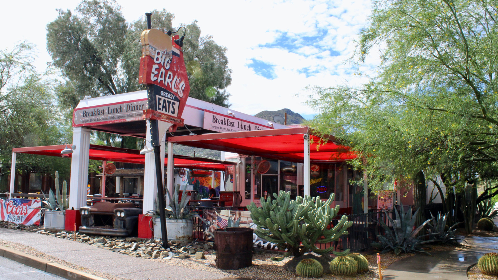 How A 1930s Gas Station Became Arizona's Quirkiest Burger Joint