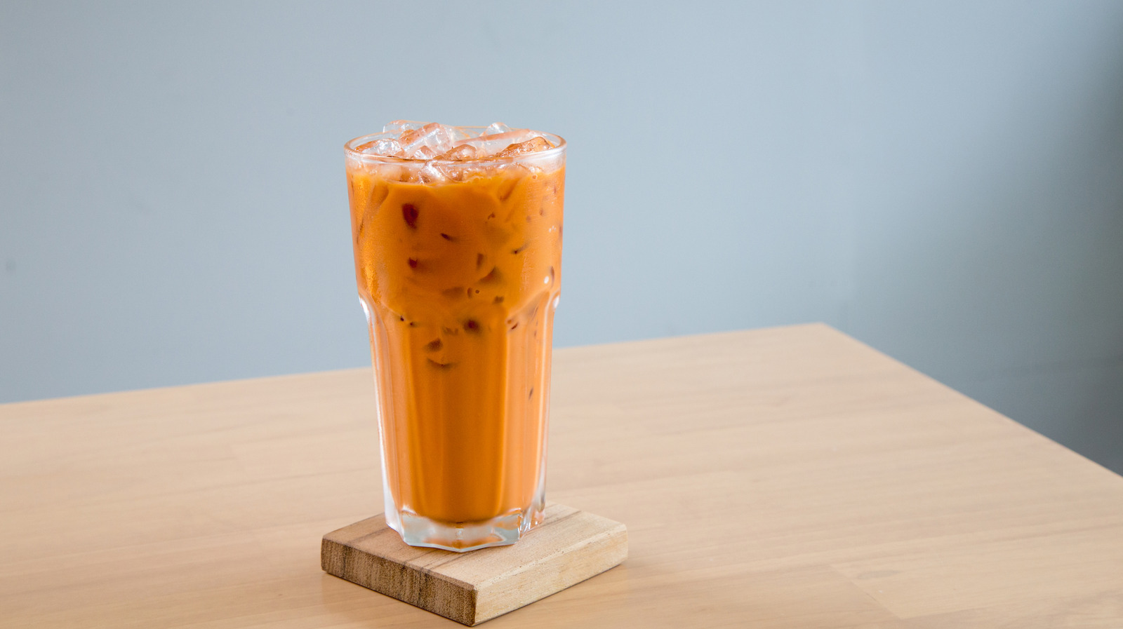 How Did Thai Iced Tea Get Its Color?
