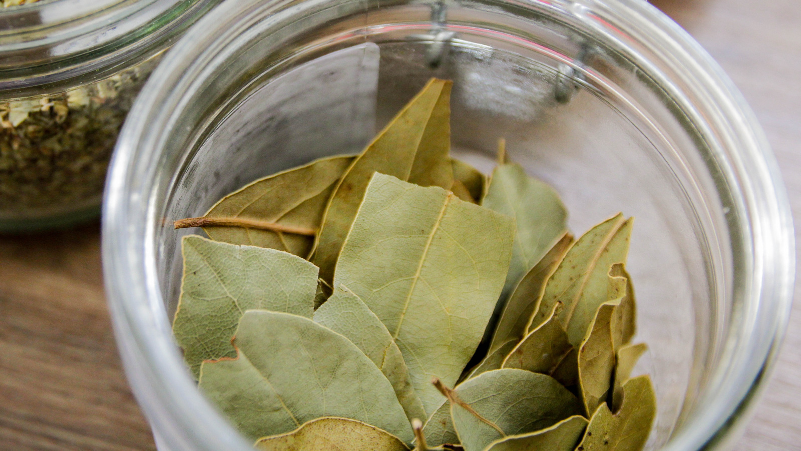 How To Correctly Use Bay Leaves In Your Cooking