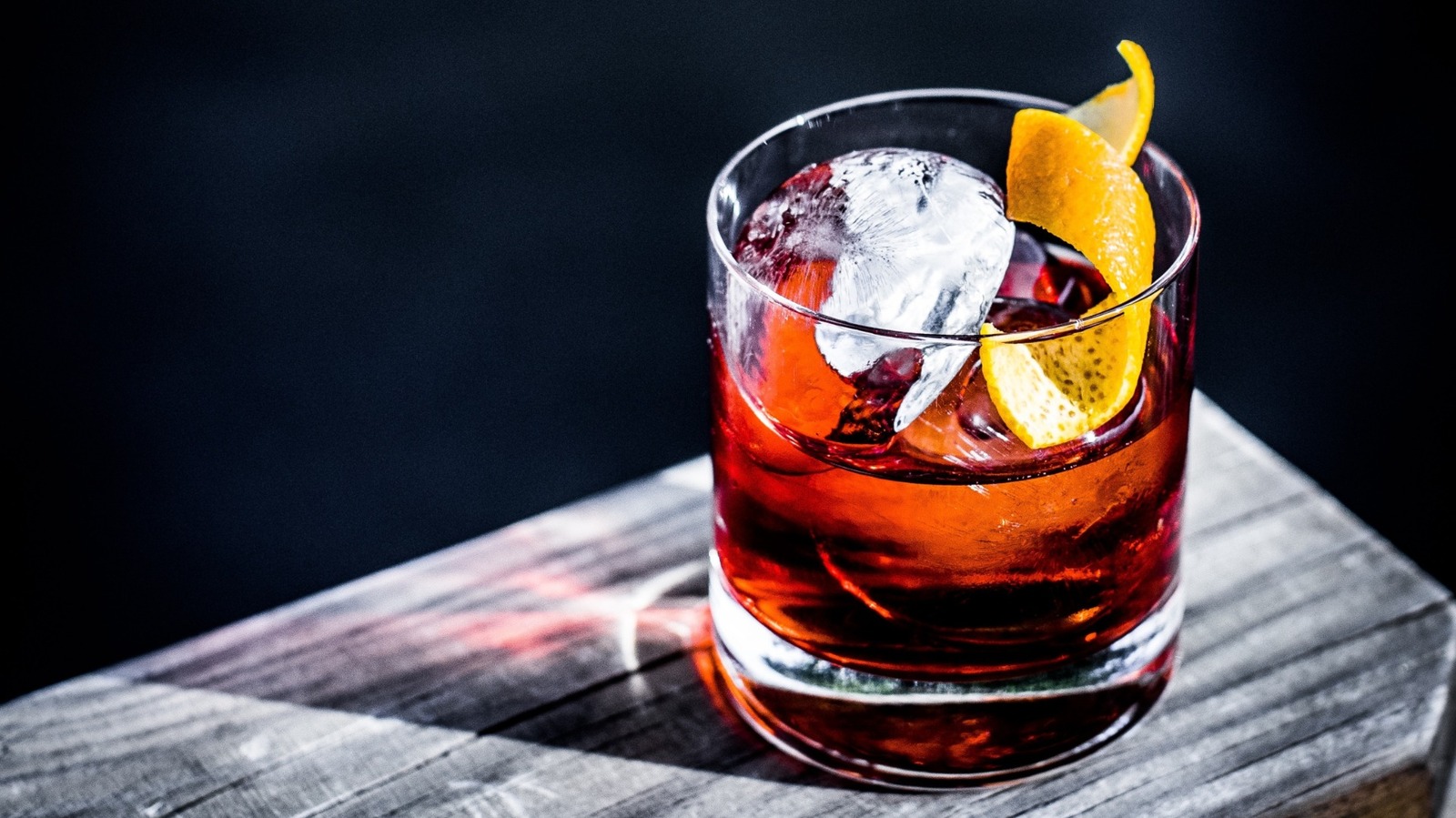 How To Make The Best Ice Cubes For Cocktails