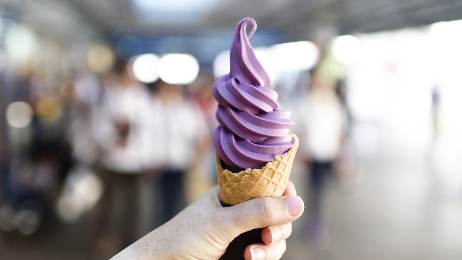 How To Pipe Your Ice Cream For A Soft-Serve Experience At Home