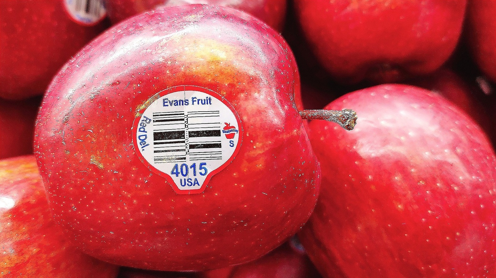 How To Remove Sticker Residue From Produce With This Pantry Staple