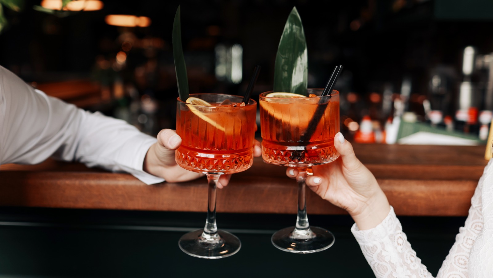 How To Make A Fall-Inspired Aperol Spritz