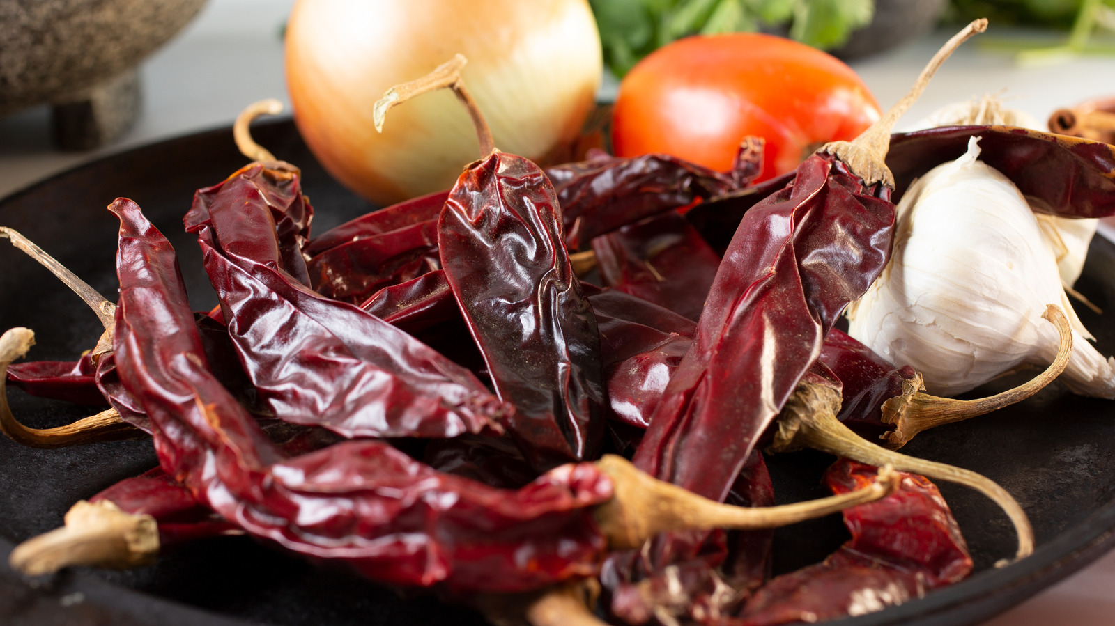 If Your Dried Chiles Are Old And Brittle, Use This Hack To Liven Them ...