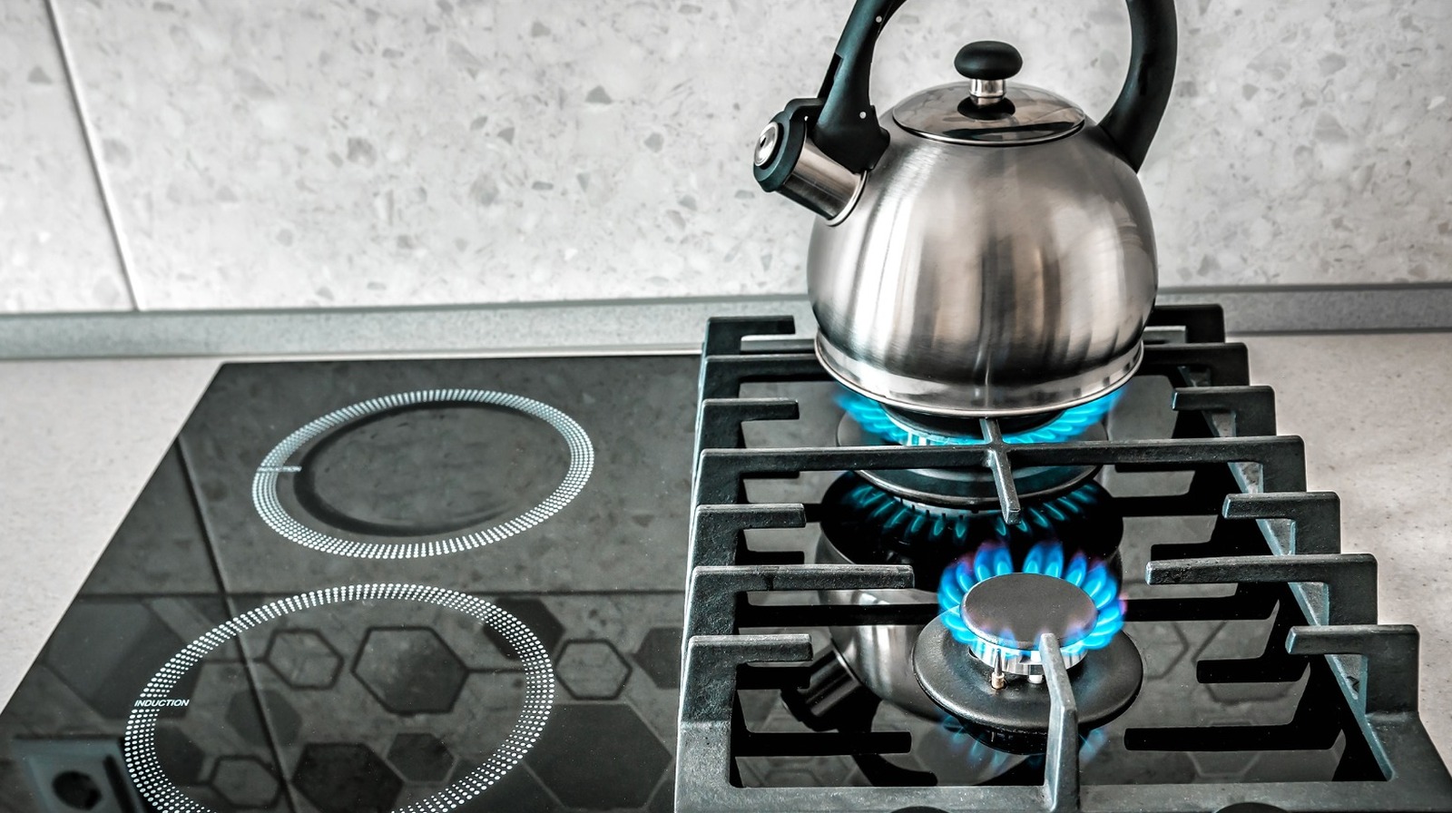 Induction Vs Gas: Which Cook Top Makes Water Boil Faster?