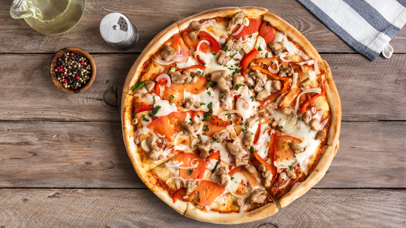 Leftover Turkey Is The Underrated Pizza Topping You Need To Try