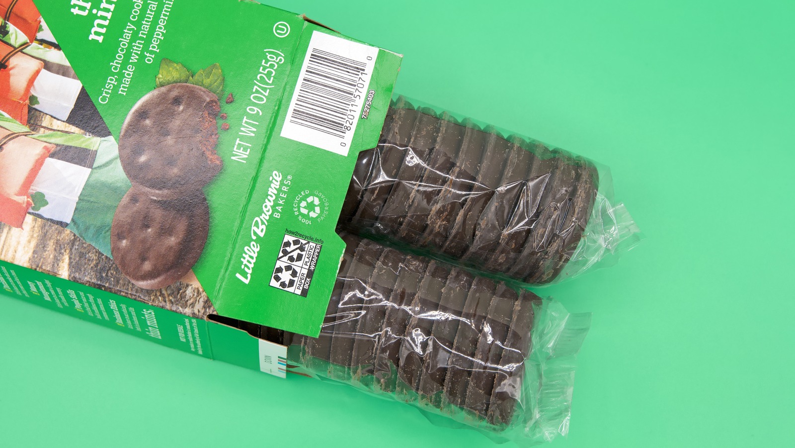Turn Your Ritz Crackers Into DIY Thin Mints With One Extra Ingredient
