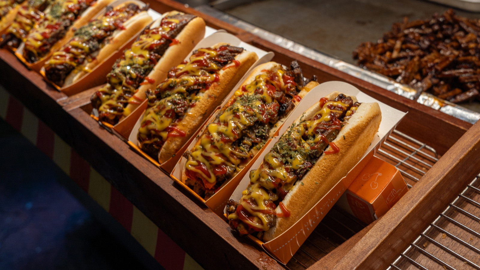 Make Hot Dogs More Filling: The Easy, Hearty Topping You Need To Try