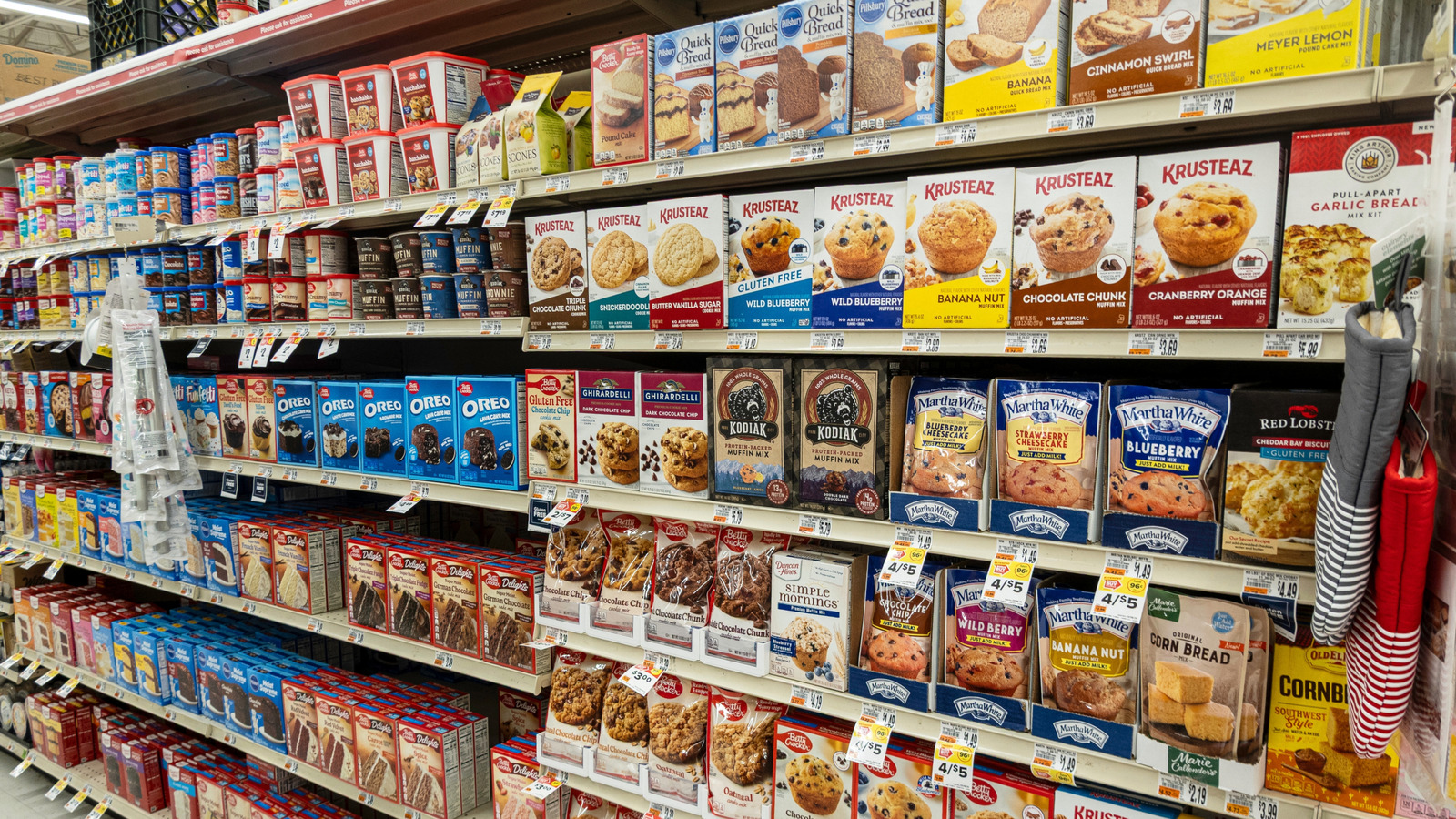 Store-Bought Muffin Mix Gets A Serious Flavor Boost From This Extra ...