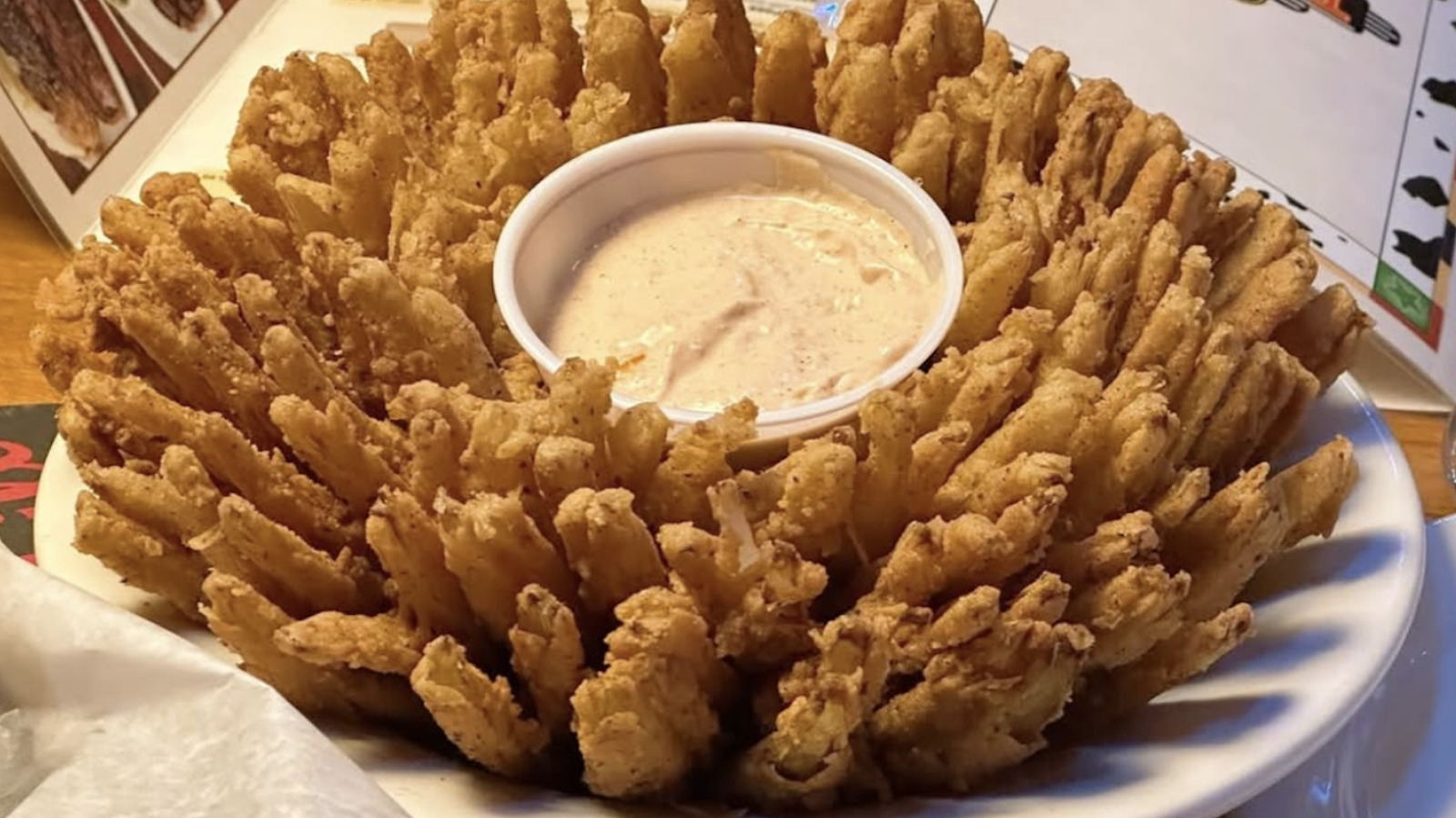Texas Roadhouse Fans Say This Cactus Blossom Topping Is A Game Changer