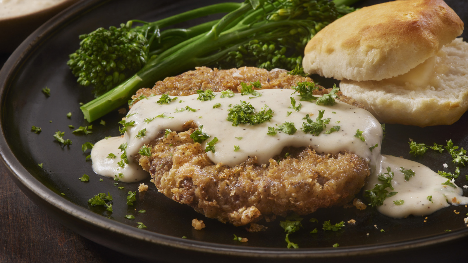 Texas Roadhouse's Country Fried Steak Uses An Unexpected Premium Cut