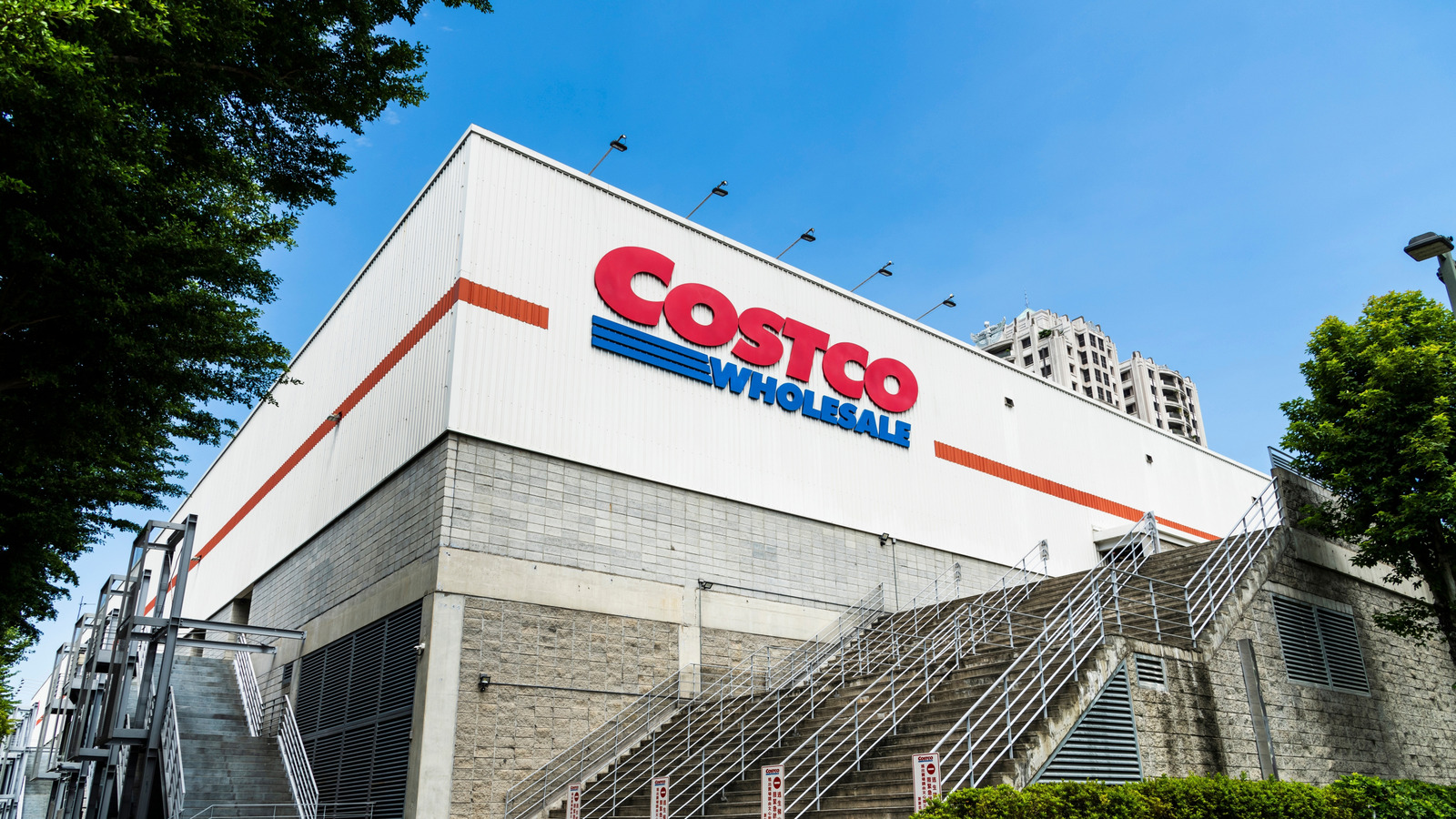 The 12 Best High Protein Snacks At Costco