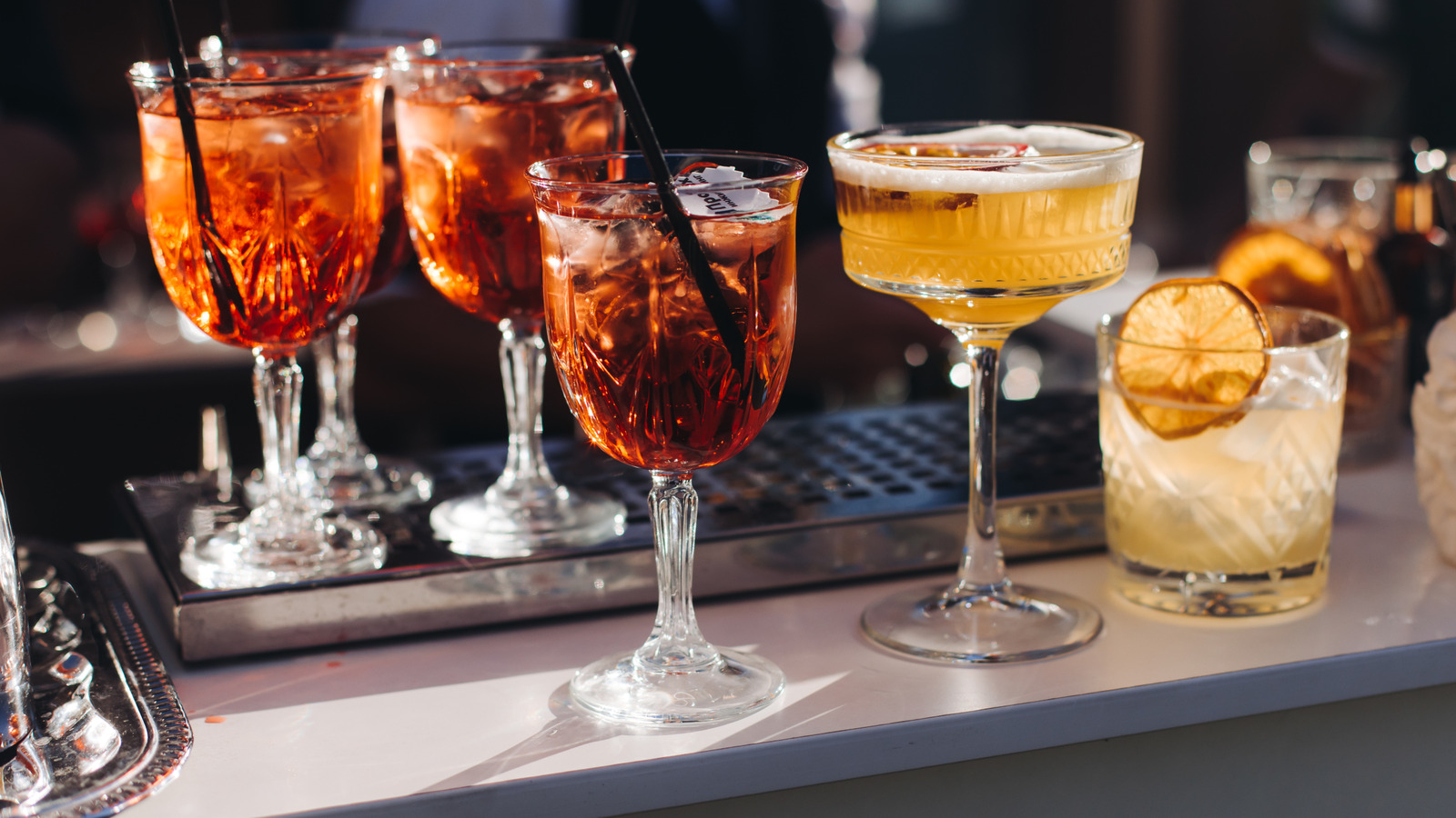 The Absolute Best Vintage Glassware For Adding A Touch Of Elegance To ...