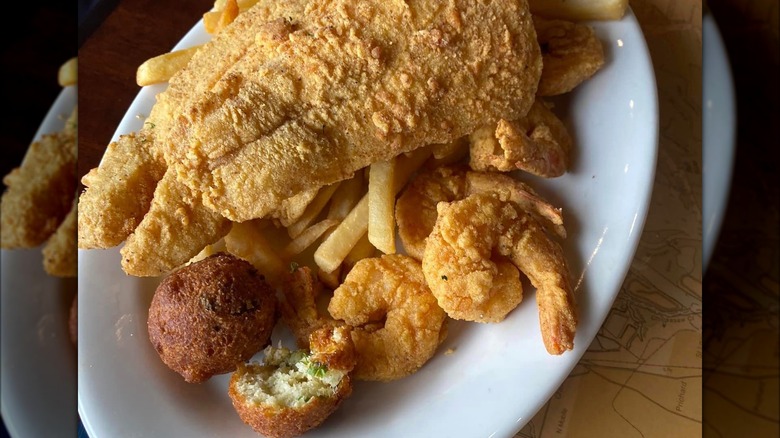 The Best Fried Fish Sandwiches In Every State According To Reviews