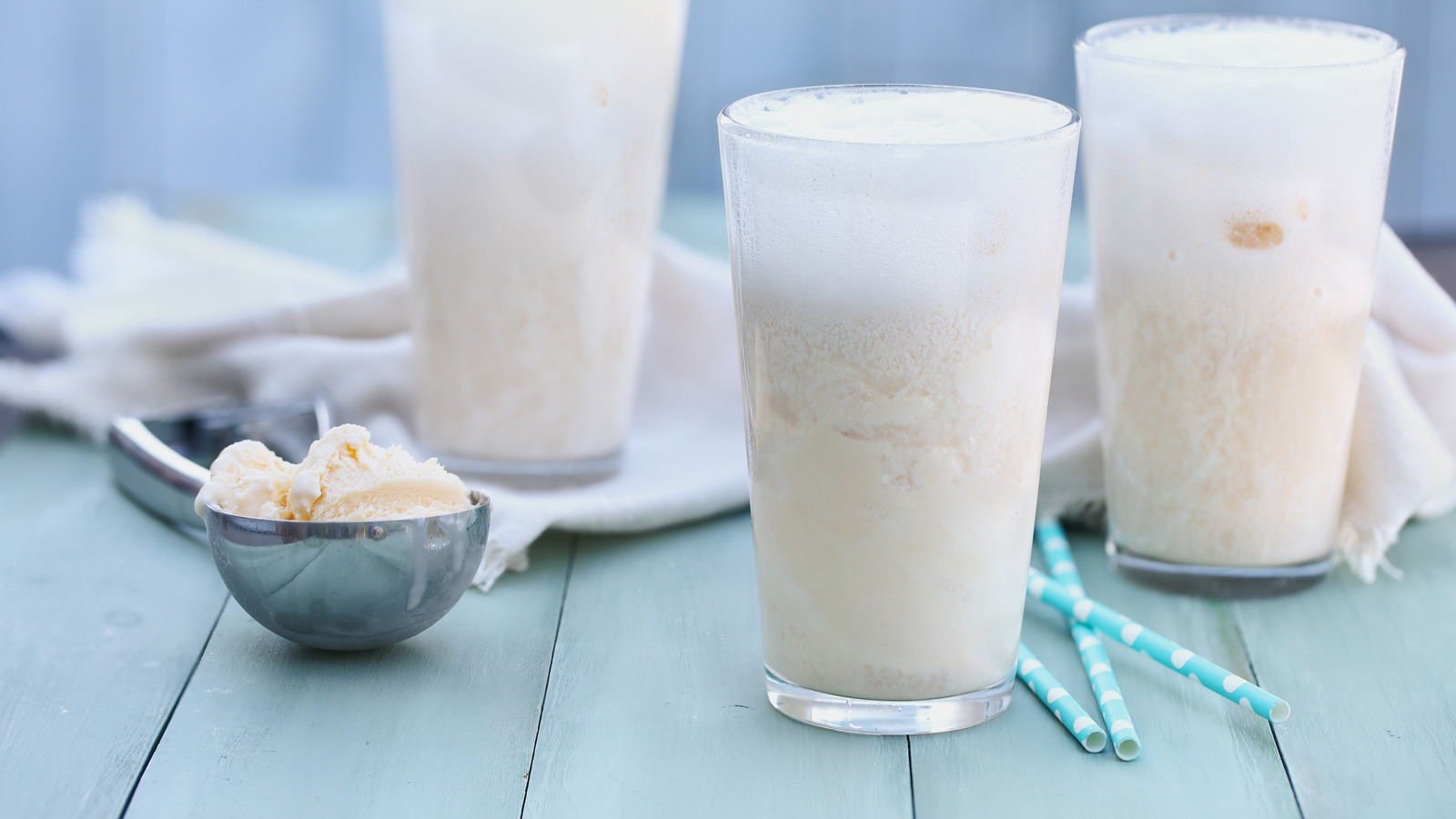 The Boozy Upgrade Your Ginger Ale Float Desperately Needs