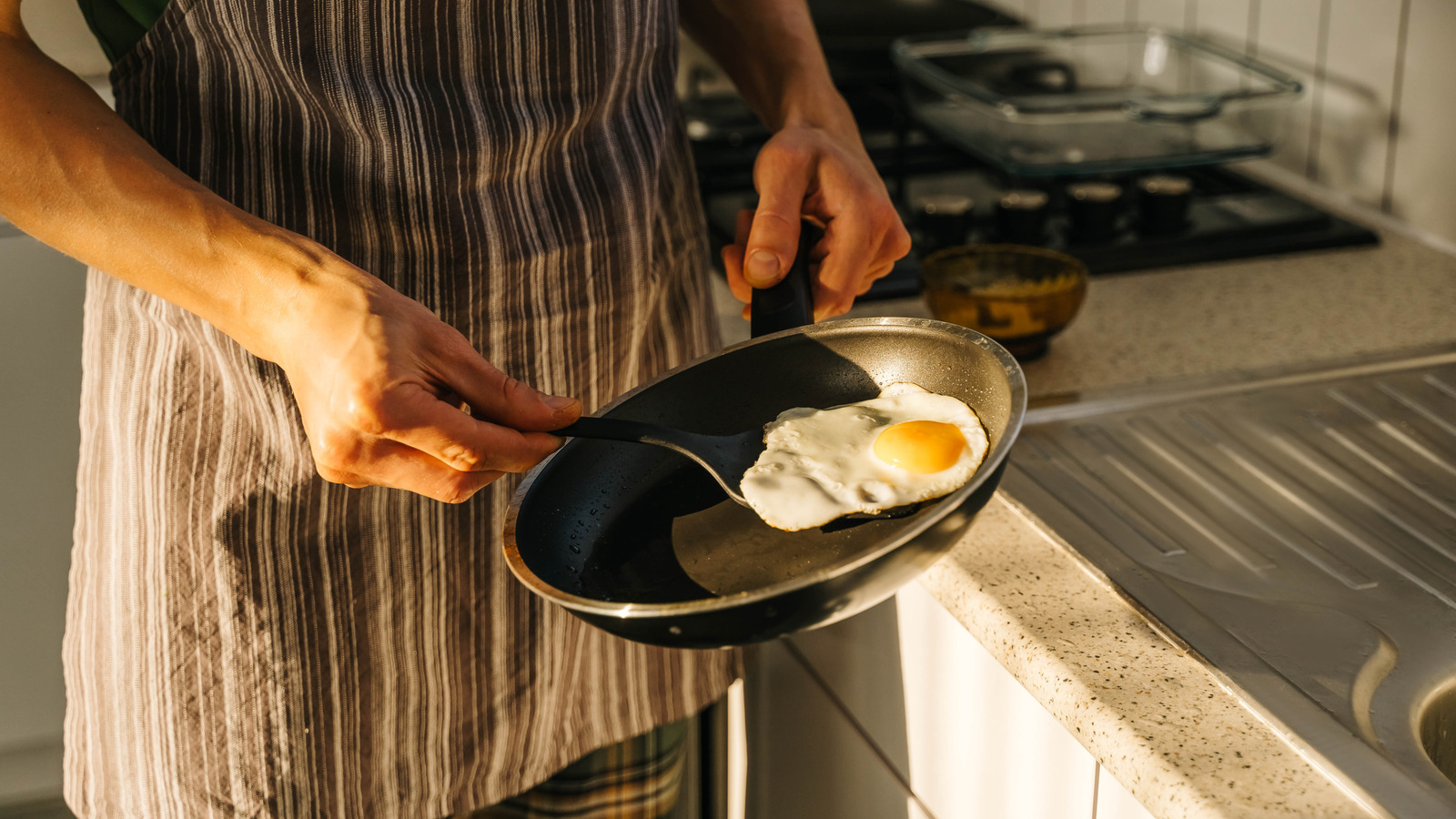 The Clever Egg Hack That Lets You Flip Them Without Any Fear
