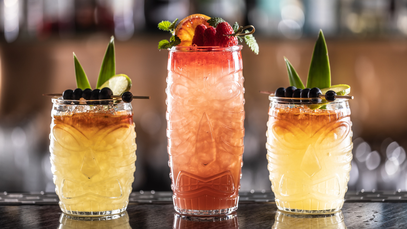 How Tropical Drinks Benefit From Crushed Ice