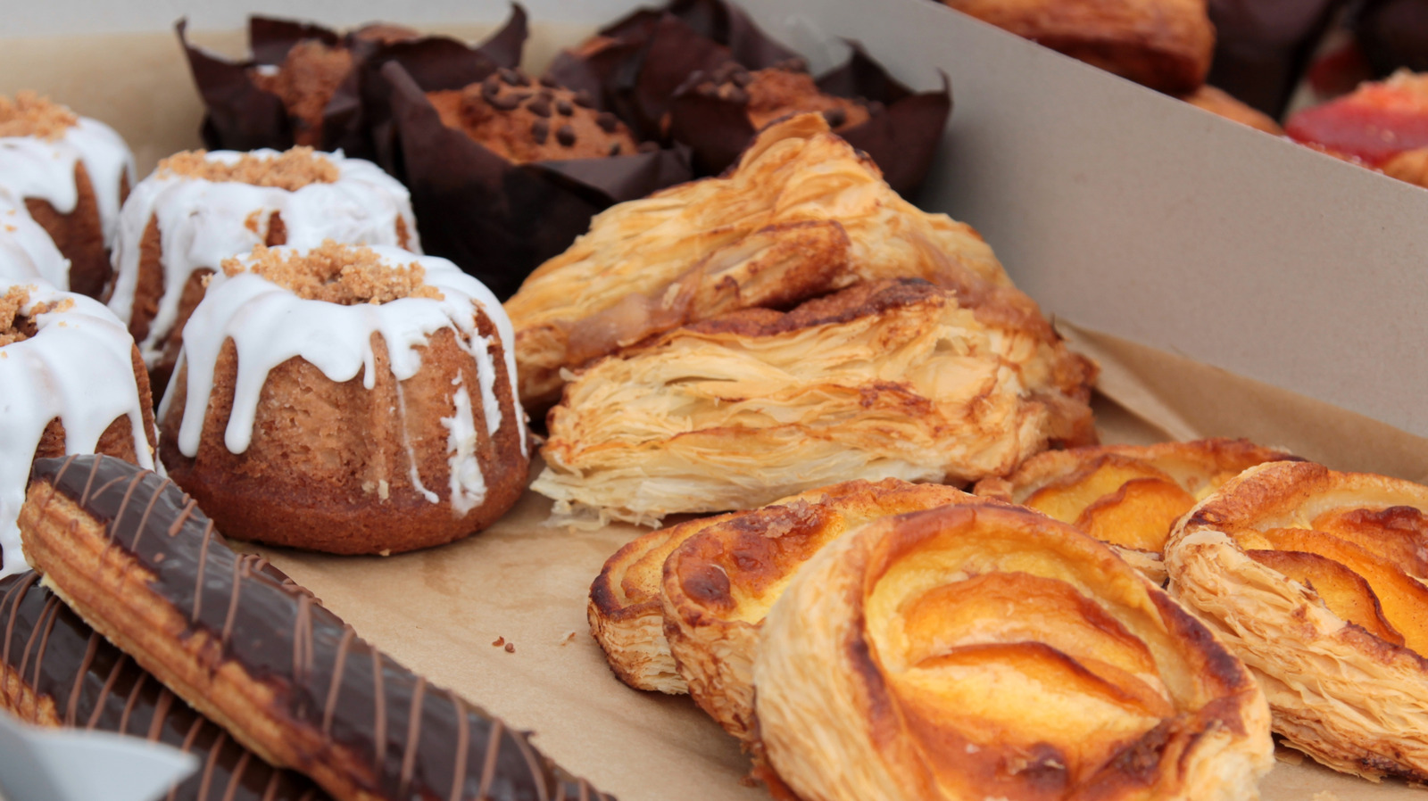 The Disappointing Reason You Need To Resist Buying Grocery Store Bakery ...