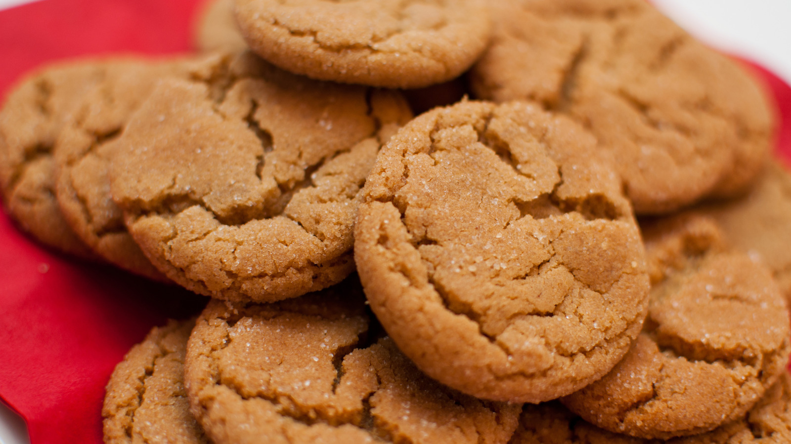 The Exact Difference Between Gingerbread And Ginger Snaps