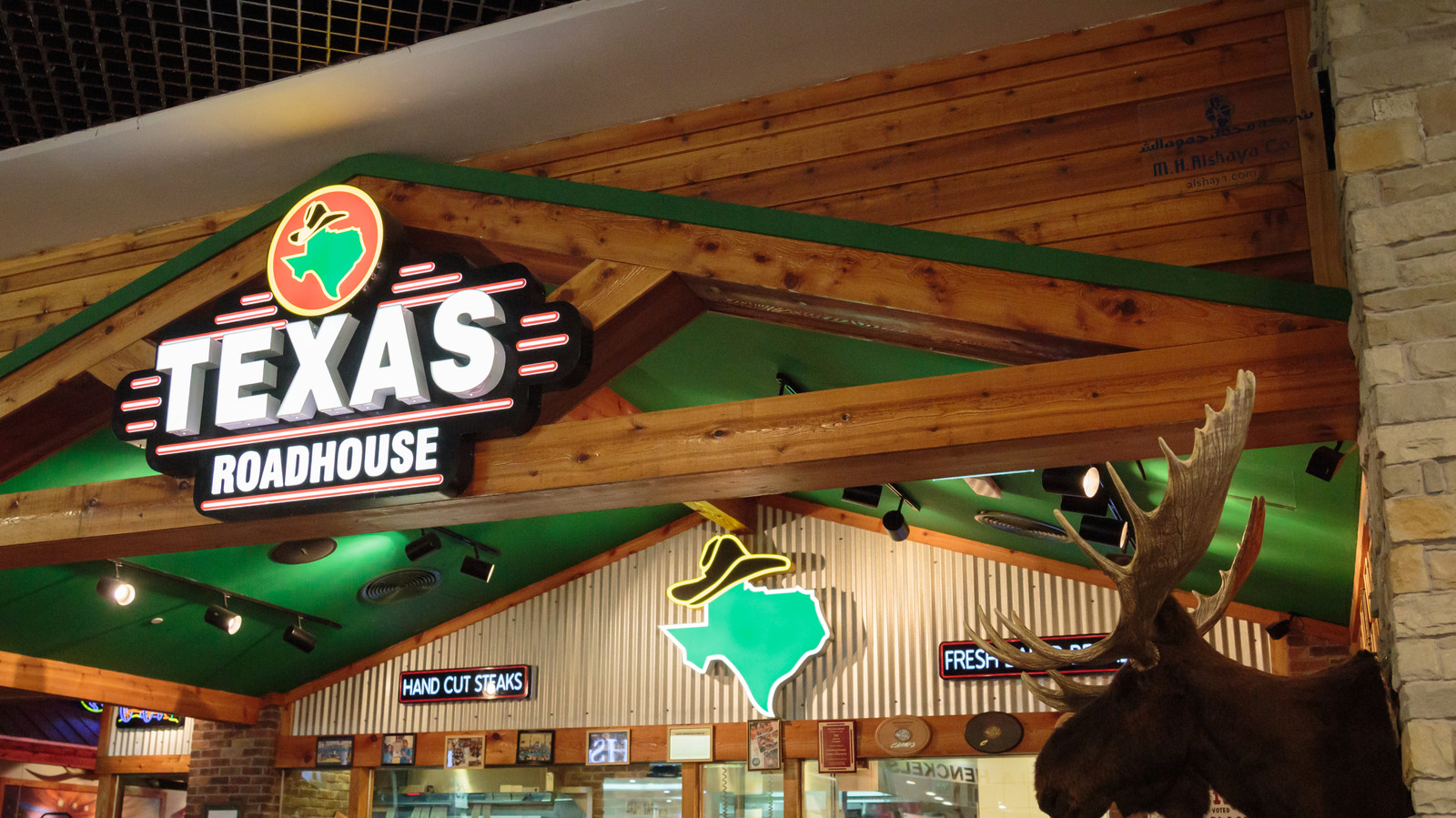 Where Did The First Texas Roadhouse Open?