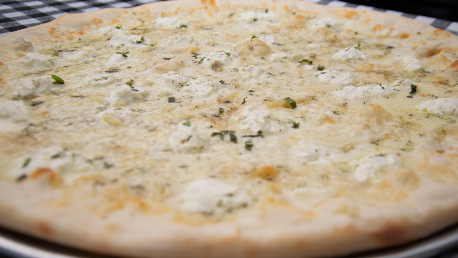 The Fresh, Fruity Finish Your White Pizzas Need