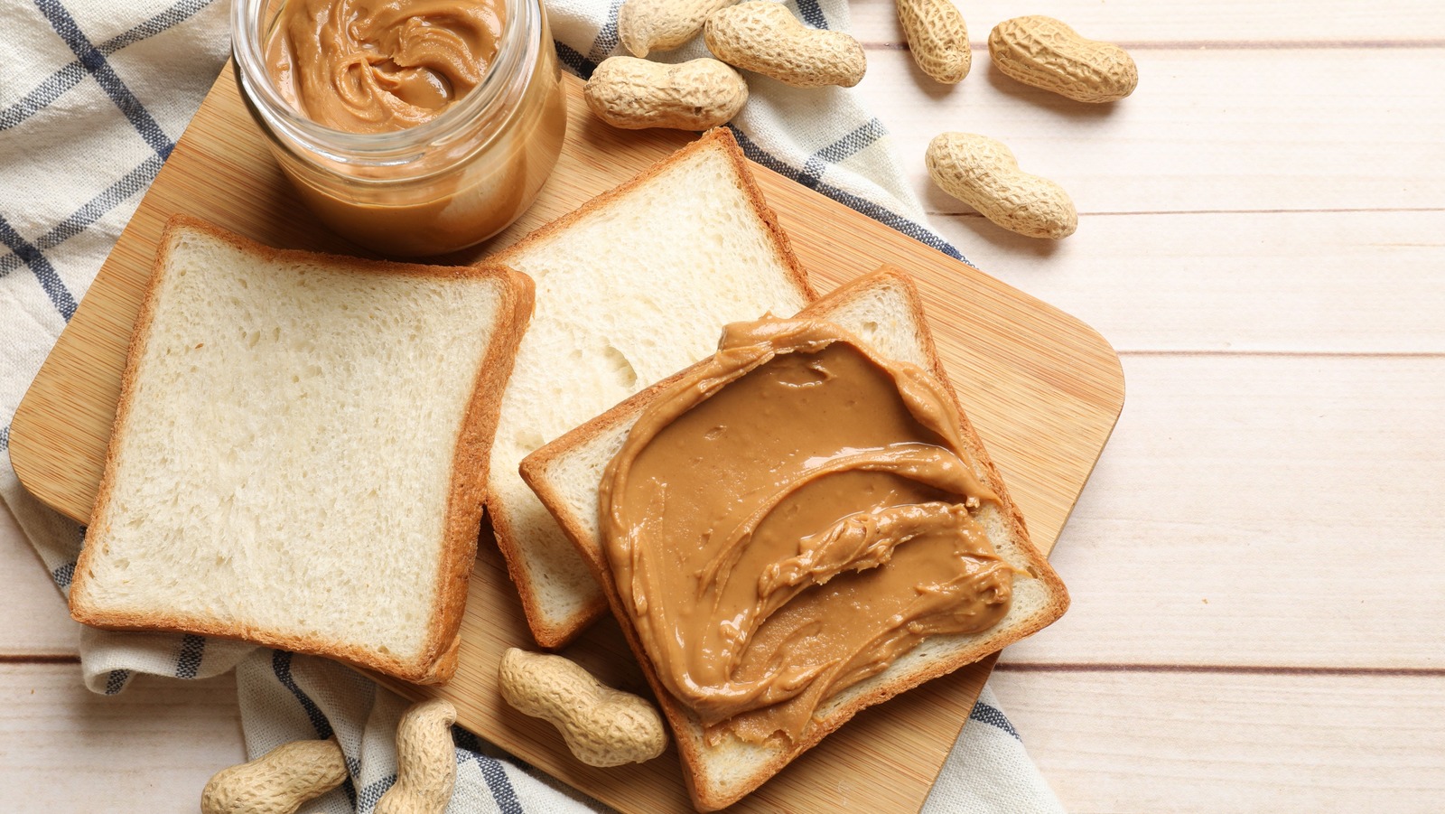 The Fruit Addition That Makes Peanut Butter Sandwiches Taste Gourmet