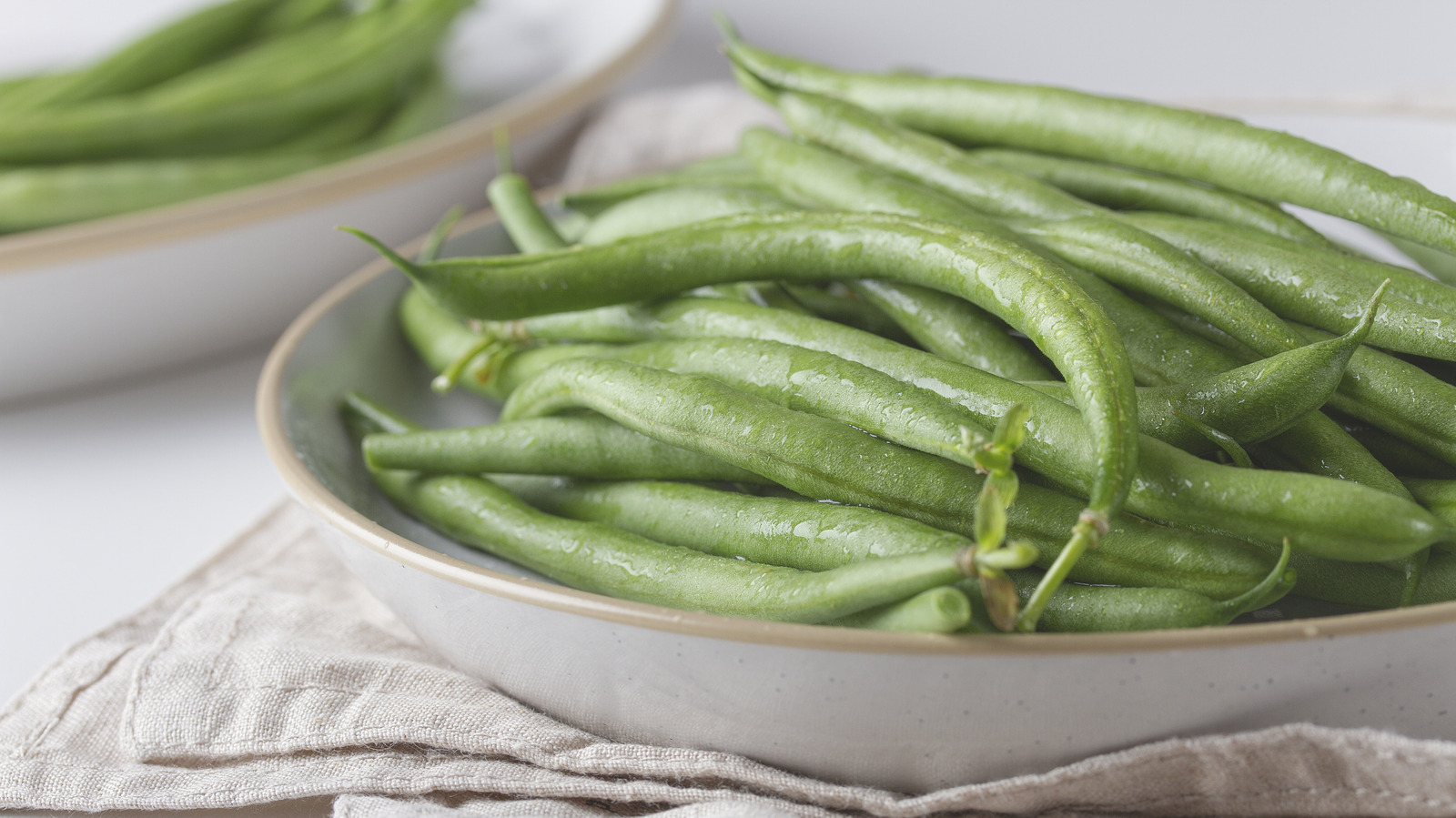 The Fruit You Should Be Using To Bring New Life To Green Beans