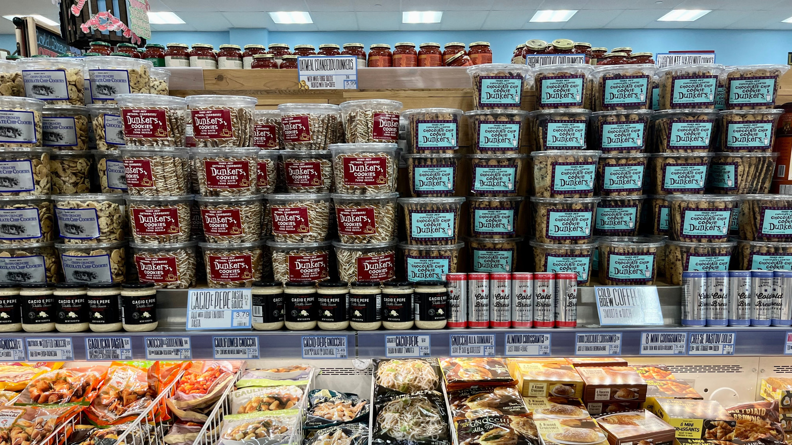 The Genius Way To Use Trader Joe's Chocolate And Peanut Butter Lover's Nut Mix